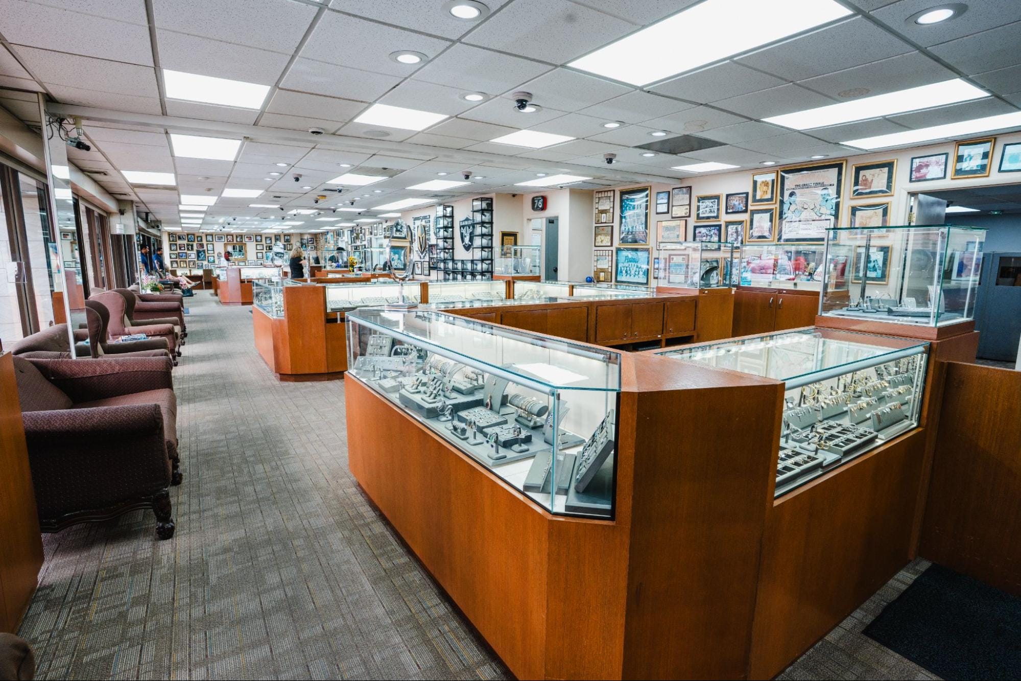 Luxury Jewelry Buying Guide | The Jewelers of Las Vegas